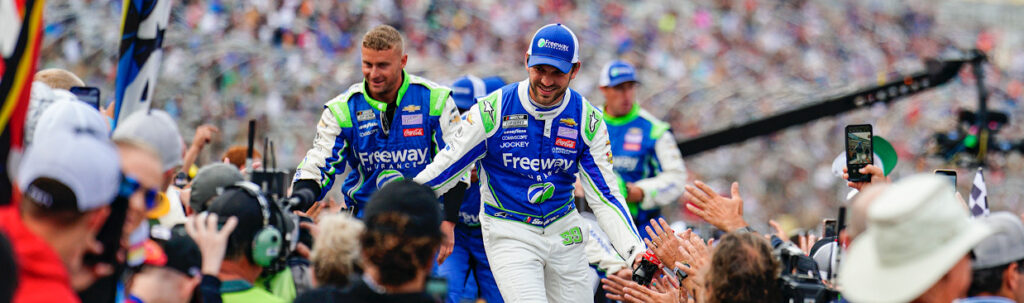 DANIEL SUÁREZ: Bio - Daniel Suárez